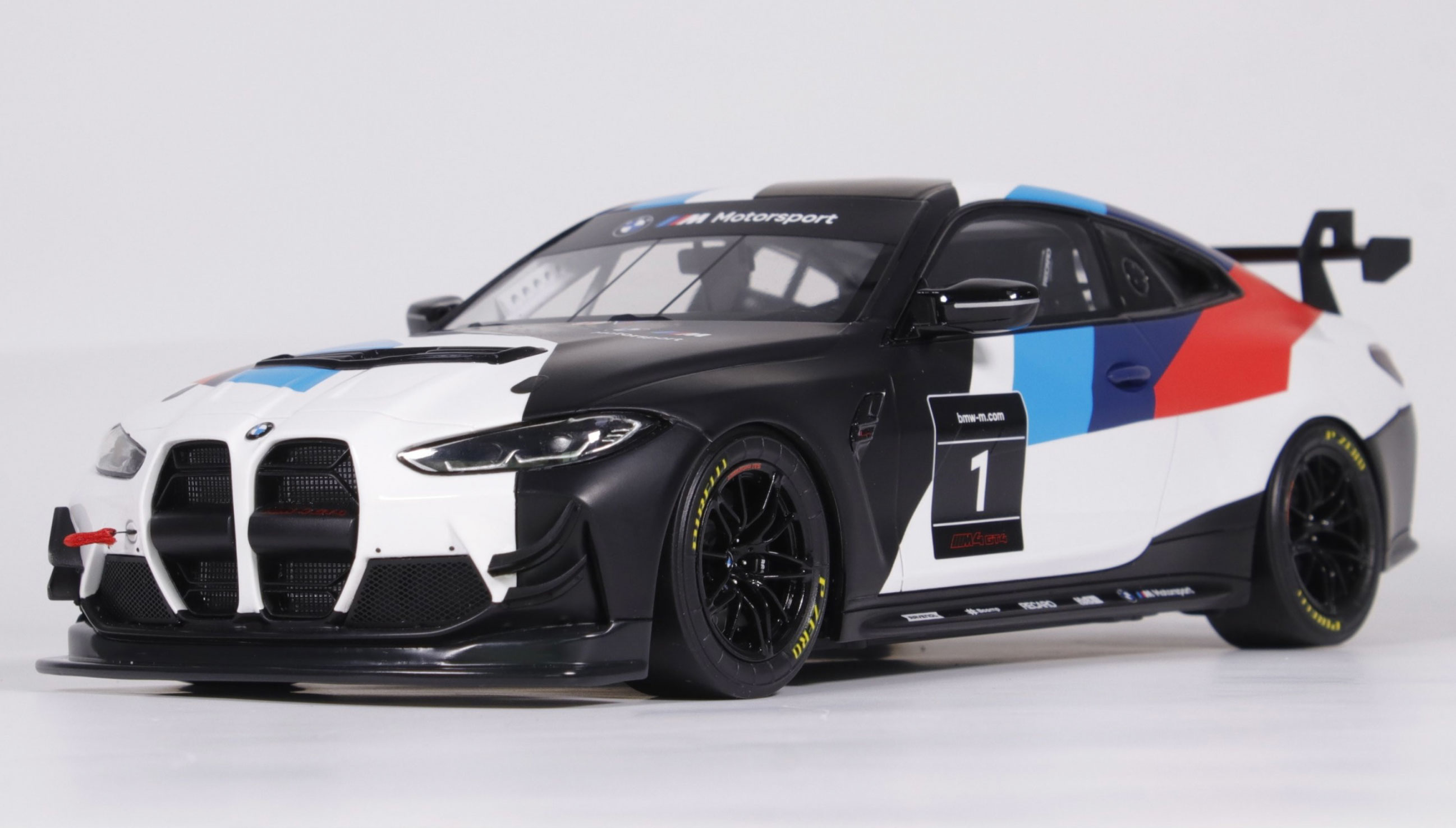 BMW M4 GT4 #1 Presentation 2022 - Ottomobile